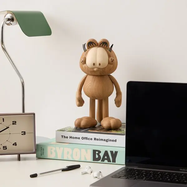 BOYHOOD Paramount X Garfield Large Collectible