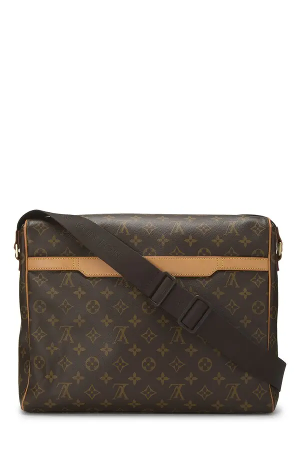 LOUIS VUITTON Monogram Abbesses Messenger Bag