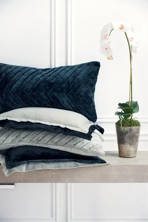 ELISABETH YORK Sancia Solid Gray Throw Pillow, 20" X 20"