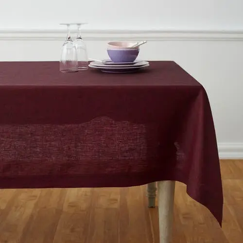 SOLINO HOME Linen Tableclothathena - Red Garnet