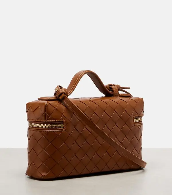 Bottega Veneta Intrecciato Leather Vanity Bag - Brown