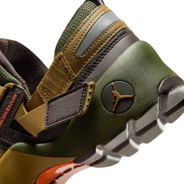 JORDAN Trunner Lx Shoes - Brown