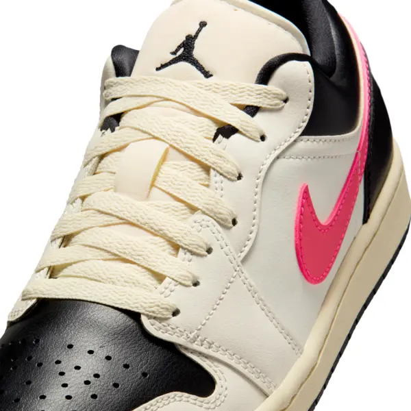 JORDAN 1 Low Shoes