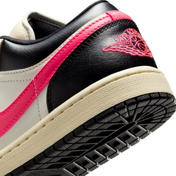 JORDAN 1 Low Shoes