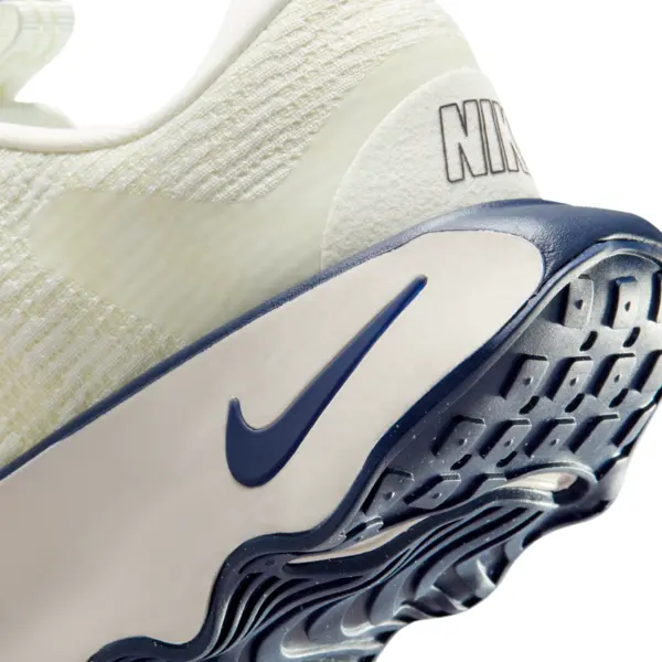 Nike Motiva Walking Shoes - White