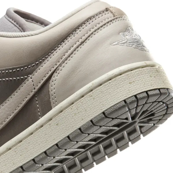 JORDAN 1 Low Se Shoes
