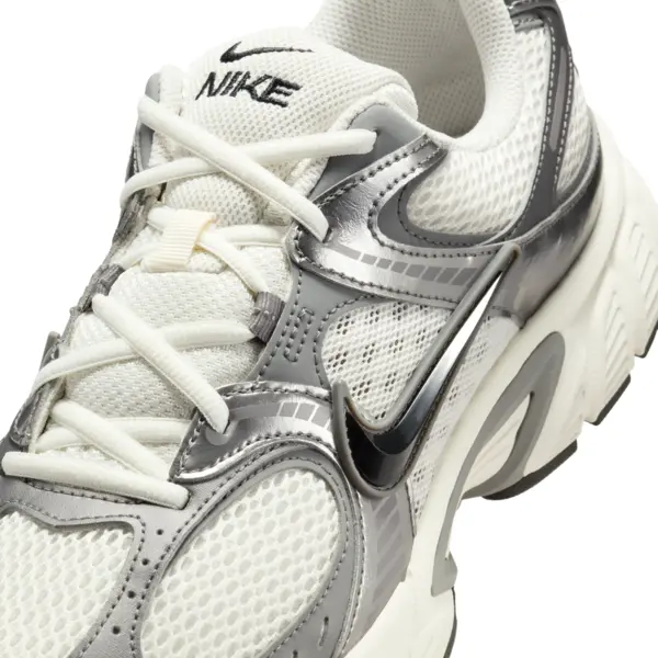 Nike V5 Rnr Sneakers - Grey