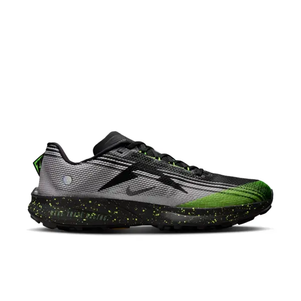Nike Kiger Trail Running Shoes