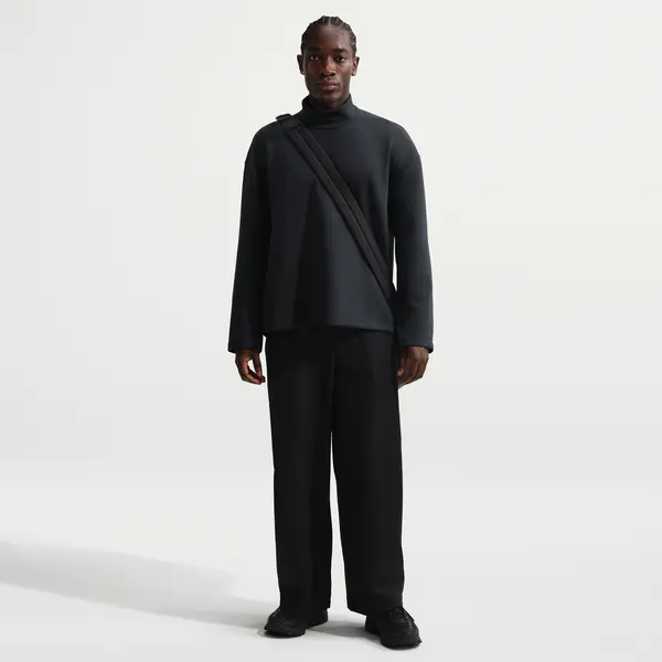 Nike 24.7 Impossiblysoft Dri-fit Turtleneck - Black