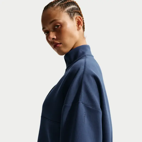Nike 24.7 Impossiblysoft Dri-fit Oversized 1/2-zip Top - Blue