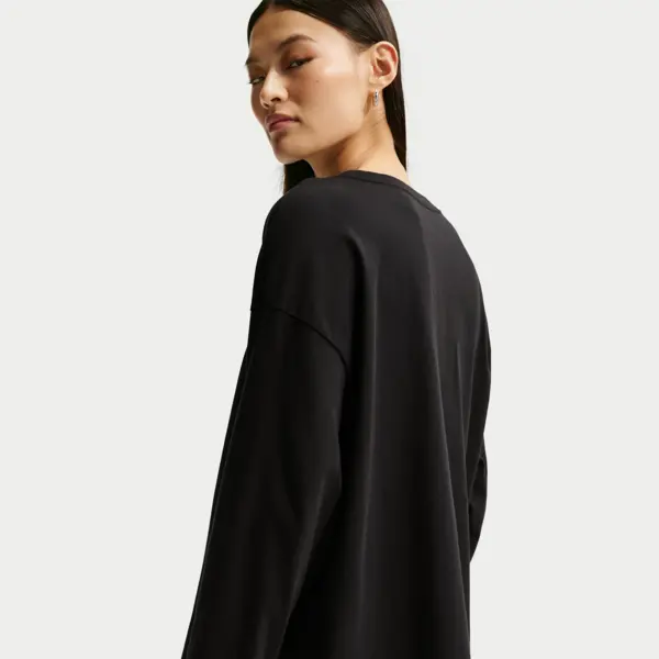 Nike Sportswear Classic Oversized Long-sleeve T-shirt
