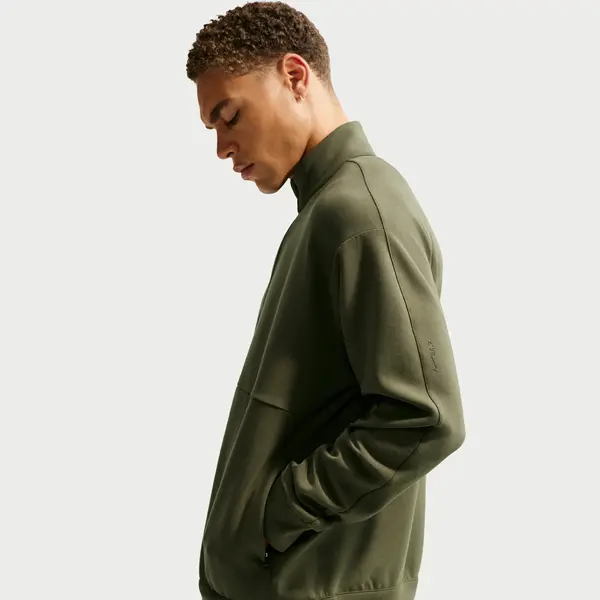 Nike 24.7 Impossiblysoft Dri-fit 1/2-zip Top - Green