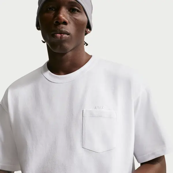 Nike Sportswear Premium Essentials T-shirt - White