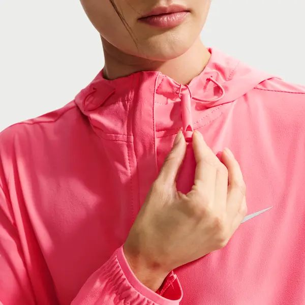 Nike Swift Repel Packable Running Jacket - Pink