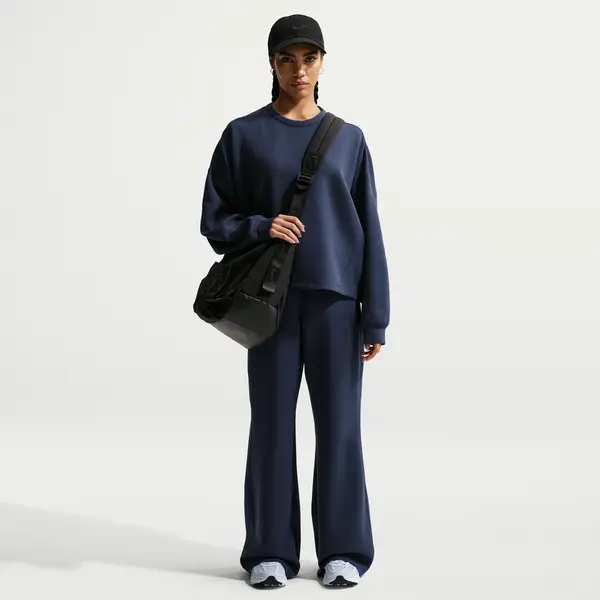 Nike 24.7 Impossiblysoft Dri-fit Oversized Crew-neck Top - Blue