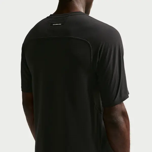 Nike Solar Chase" Dri-fit Adv Top