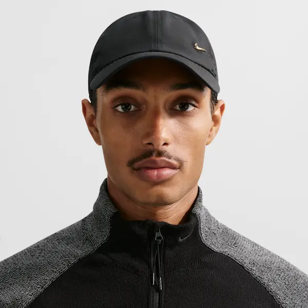 Nike Dri-fit Club Unstructured Metal Swoosh Cap