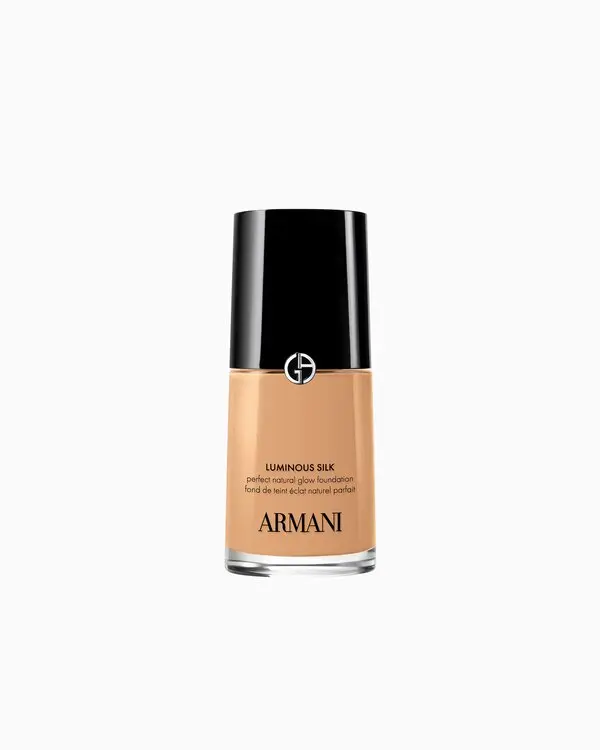 Giorgio Armani 6.25 Medium Warm Peach, Luminous Silk Natural Glow Blurring Foundation With 24- Hour Wear - Beige