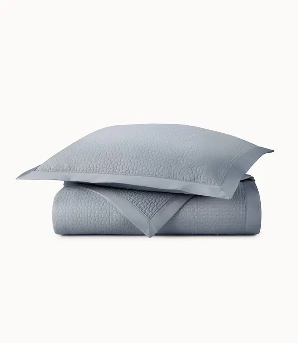 PEACOCK ALLEY Hamilton Quilted Coverlet - Blue