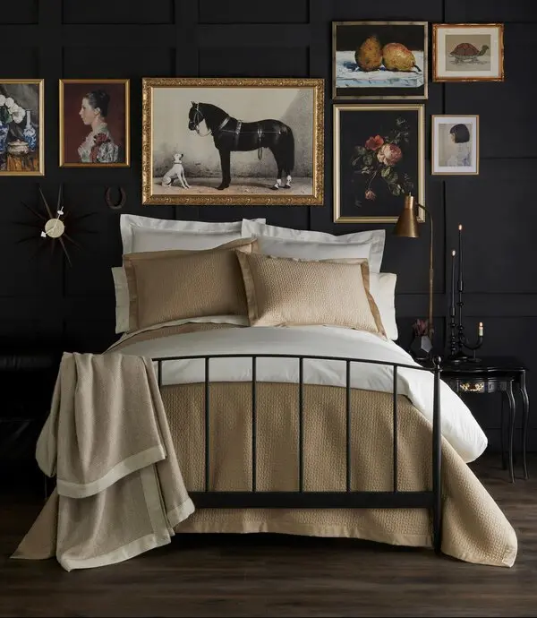 PEACOCK ALLEY Hamilton Quilted Coverlet - Pearl