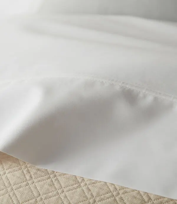 PEACOCK ALLEY Nile Flat Sheet - Light Gray