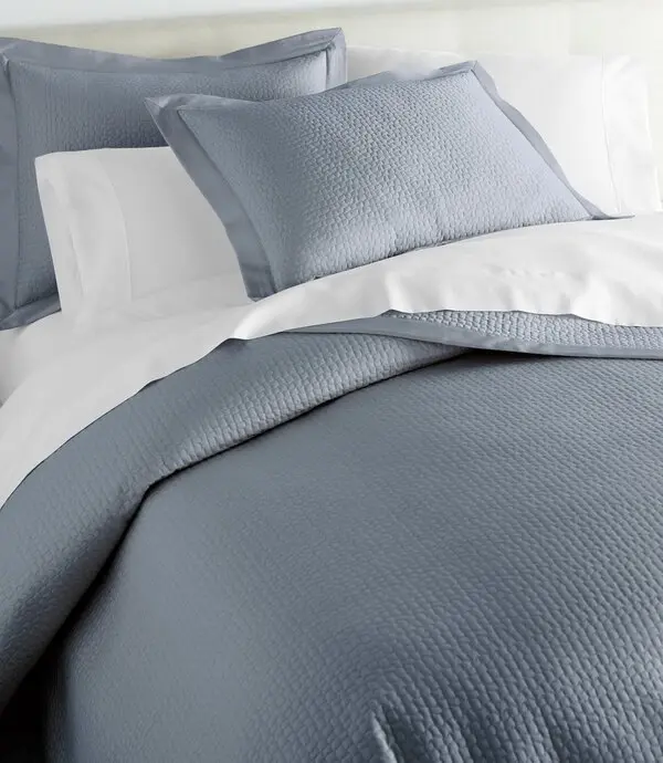PEACOCK ALLEY Hamilton Quilted Sham - Blue