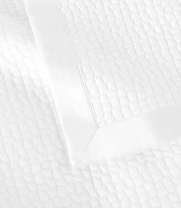 PEACOCK ALLEY Hamilton Quilted Sham - Pearl