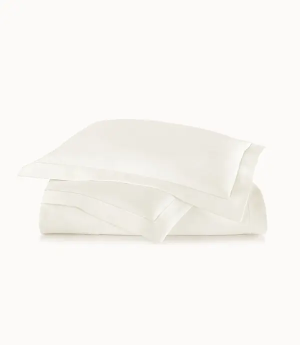 PEACOCK ALLEY Rio Satin Stitch Coverlet