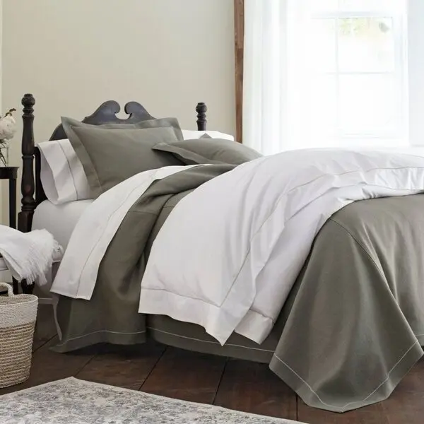 PEACOCK ALLEY Rio Satin Stitch Coverlet Beige - Flint