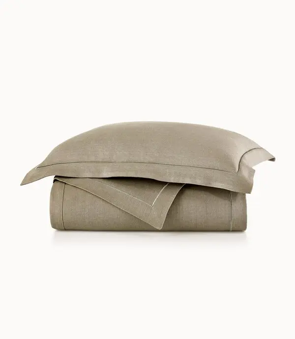 PEACOCK ALLEY Rio Satin Stitch Coverlet
