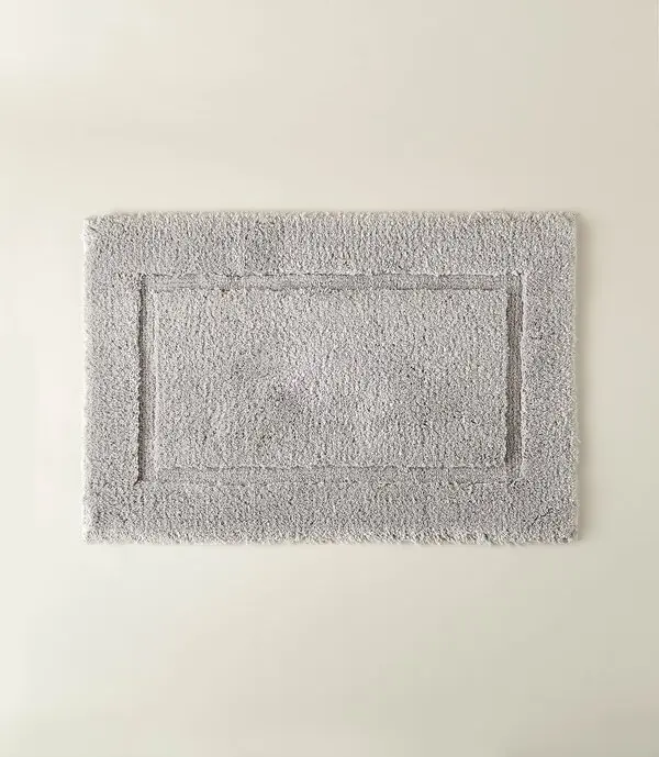 PEACOCK ALLEY Tiffany Cloud Bath Rug - Flint
