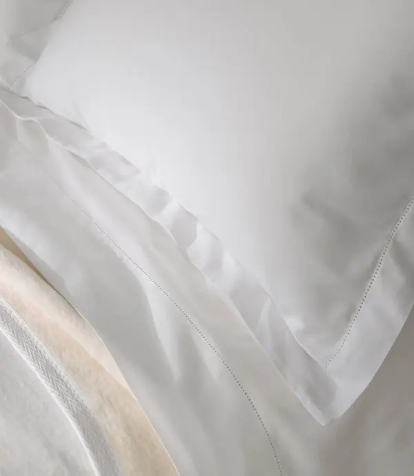 PEACOCK ALLEY Clara Sateen Duvet Set - Ivory