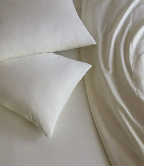 PEACOCK ALLEY Clara Sateen Sheet Set - Linen