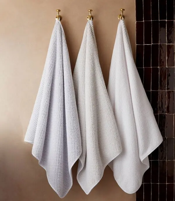 PEACOCK ALLEY Catalina Towel - Linen