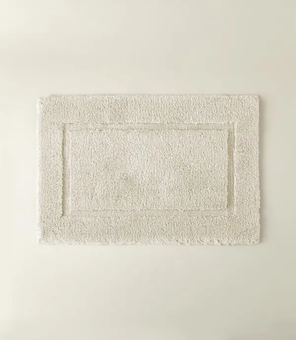 PEACOCK ALLEY Tiffany Bath Rug - Linen