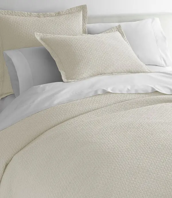 PEACOCK ALLEY Juliet Sham - Pearl