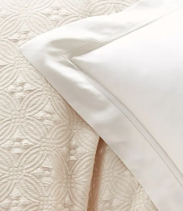 PEACOCK ALLEY Virtuoso Sateen Sham - Ivory