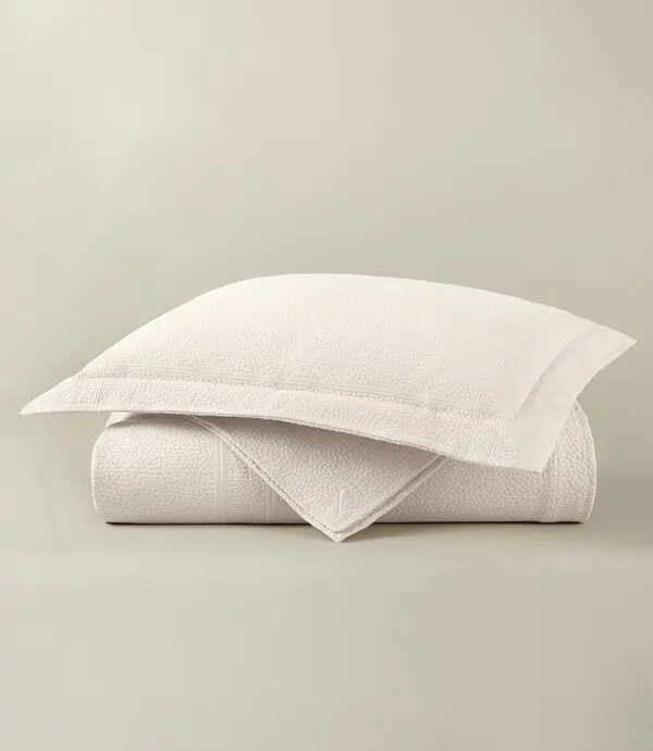 PEACOCK ALLEY Montauk Matelassé Coverlet - Barely Blue