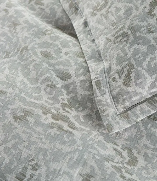PEACOCK ALLEY Ravenna Jacquard Sham - Blue