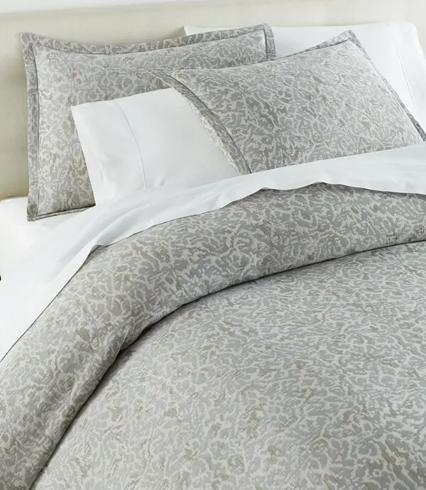 PEACOCK ALLEY Ravenna Jacquard Sham - Blue