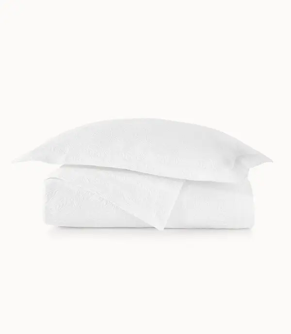 PEACOCK ALLEY Vienna Coverlet - Ivory