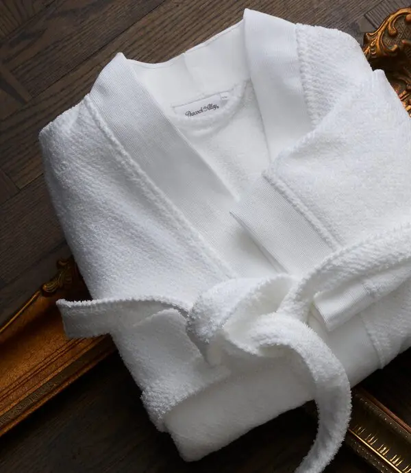 PEACOCK ALLEY Jubilee Towel & Bathrobe Bundle