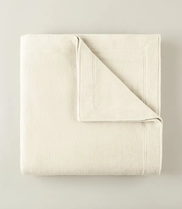 PEACOCK ALLEY All Seasons Framed Blanket - White