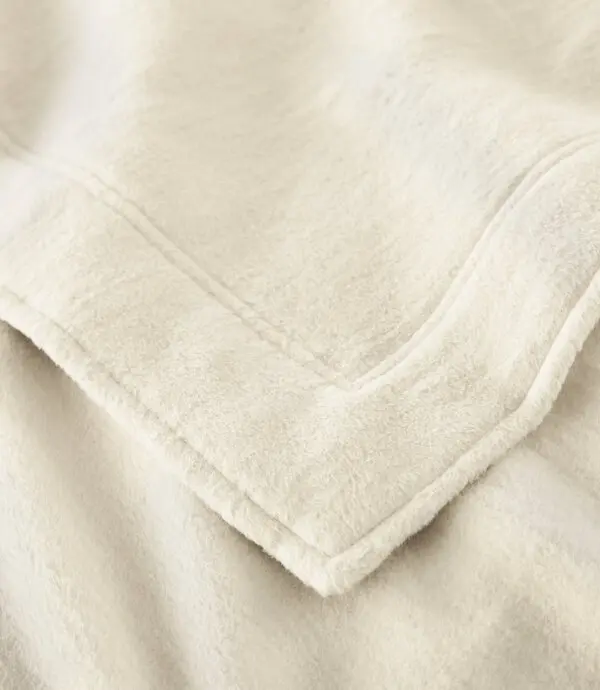 PEACOCK ALLEY All Seasons Framed Blanket - White