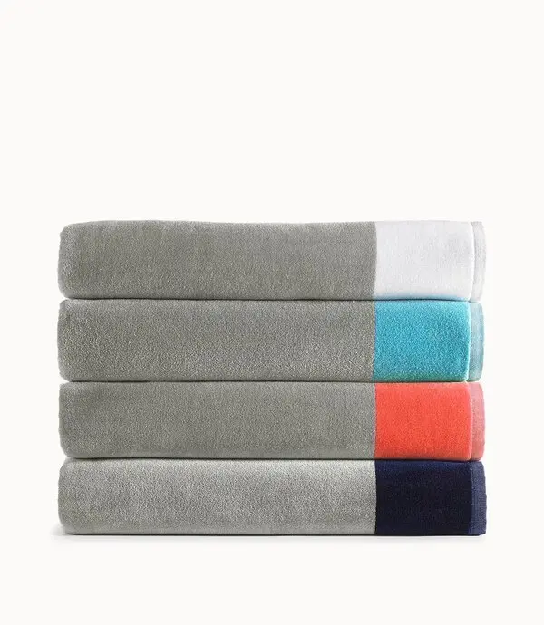 PEACOCK ALLEY Soleil Beach Towel - Navy