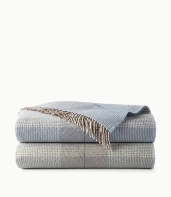 PEACOCK ALLEY York Plaid Blanket - Blue