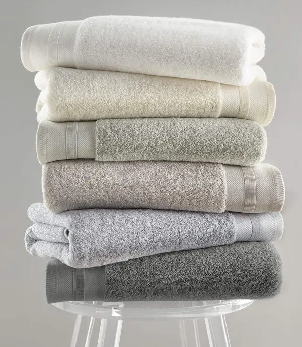 PEACOCK ALLEY Coronado Luxe Towel - Blue