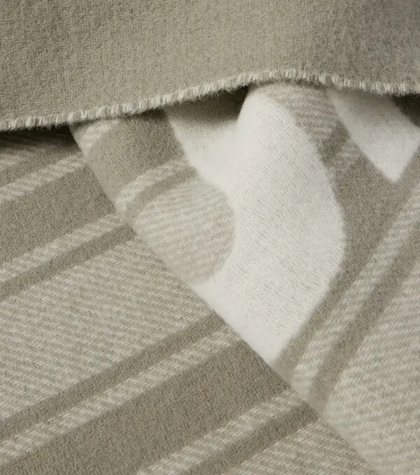 Jacquemus Logo Fringed Virgin Wool Scarf - Grey