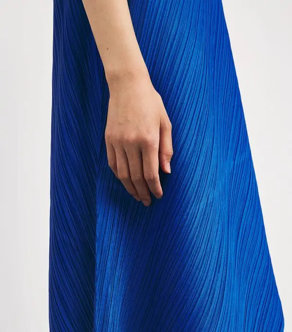 Issey Miyake Swing Sleeveless Top - Blue | Editorialist