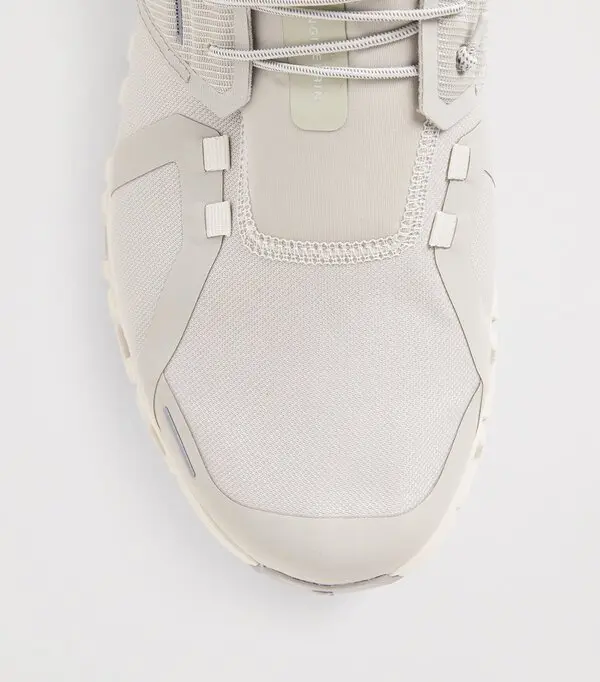 On Cloud 6 Waterproof Trainers